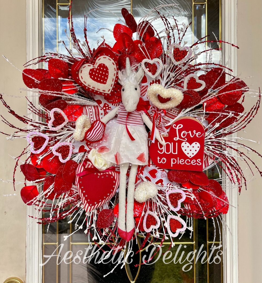 Valentines Day Home Decor: Decorations That'll Make You Fall Head Over ...