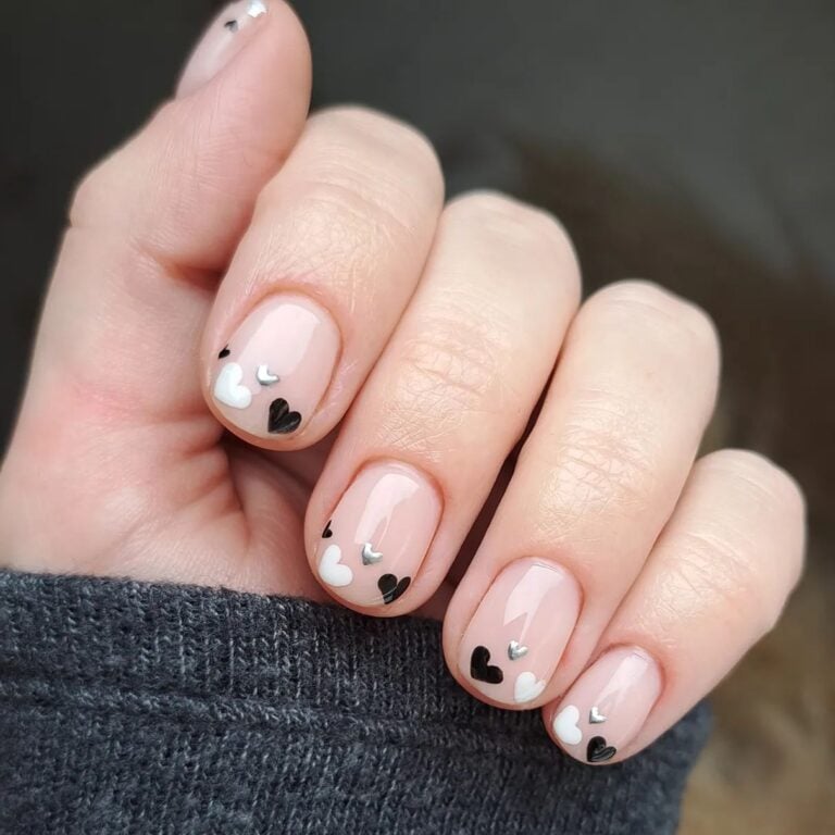 43 Best Short Nail Design Ideas That Are Sure To Make You Feel Fabulous