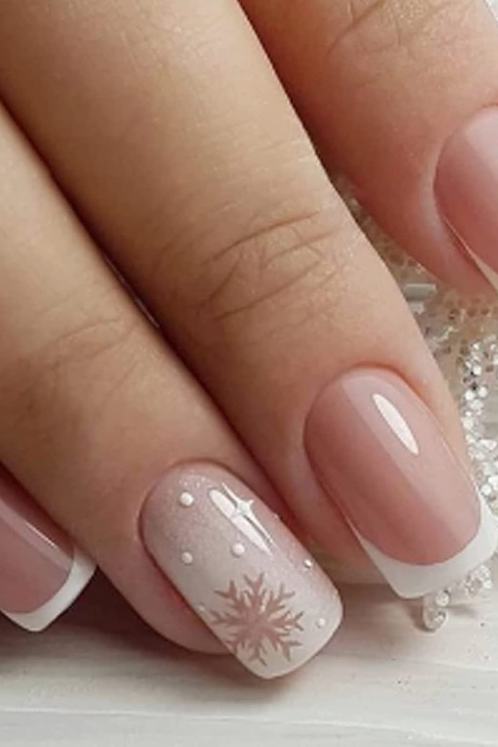 23 Snowflake Nails That Are Mesmerizing