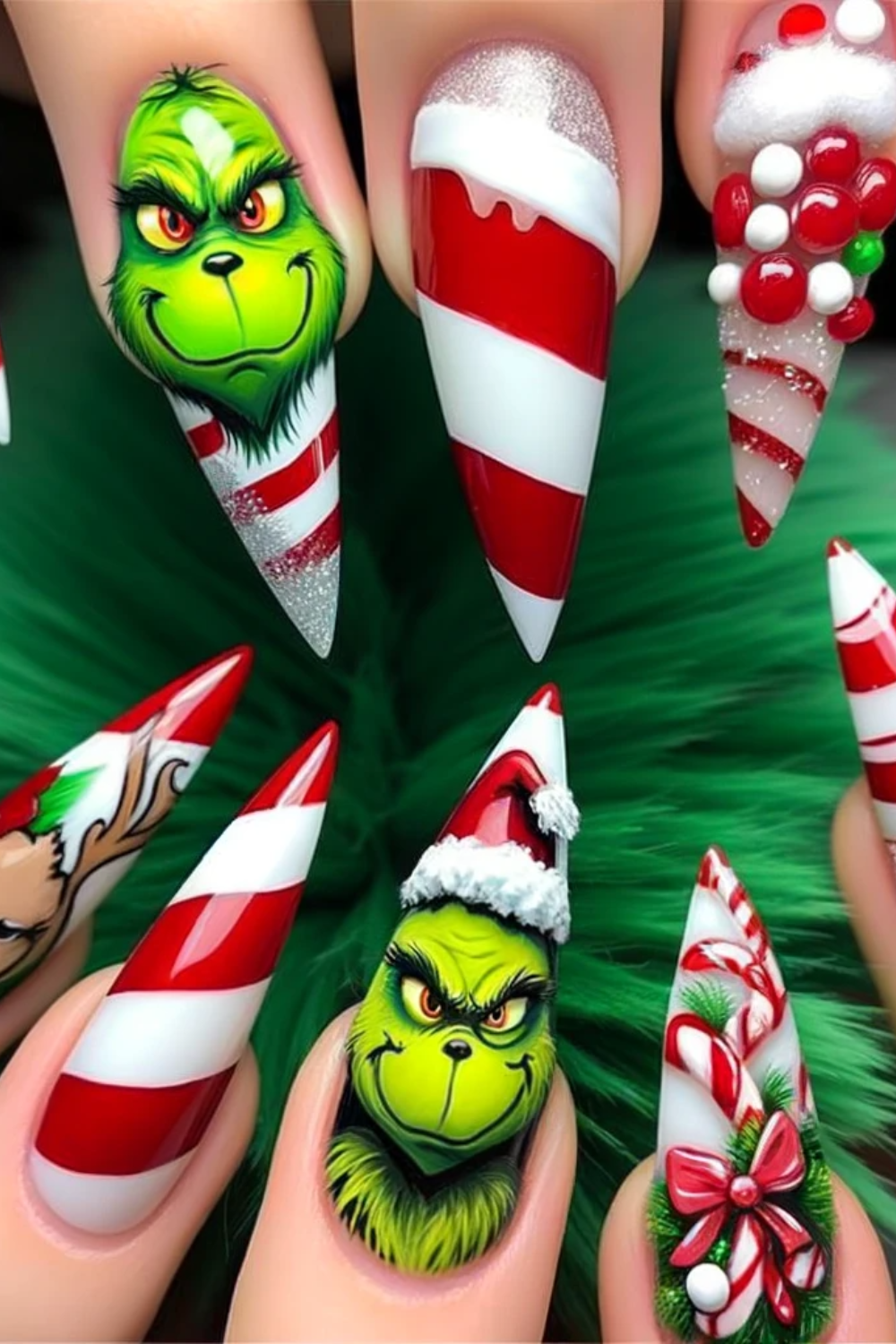 33 Grinch Nails-Steal the Festive Spirit
