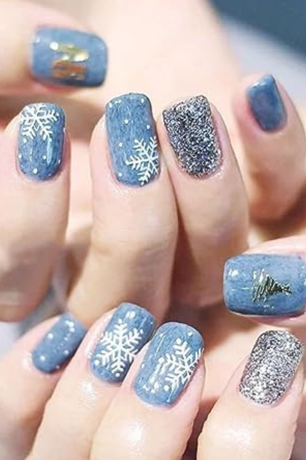 23 Snowflake Nails That Are Mesmerizing