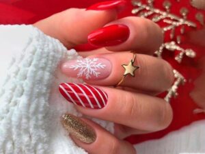 27 Sparkling Christmas Red Nails Perfect For The Holidays