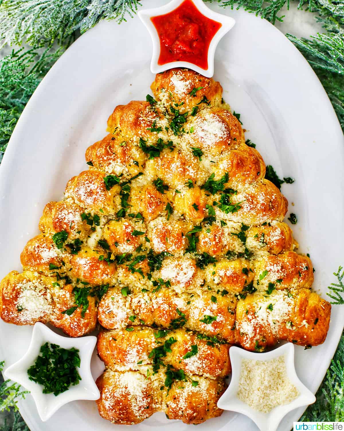 33 Easy Finger Foods For Christmas Parties