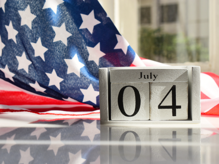 28 Best 4th Of July Decor Ideas For American's Favorite Holiday | Five ...