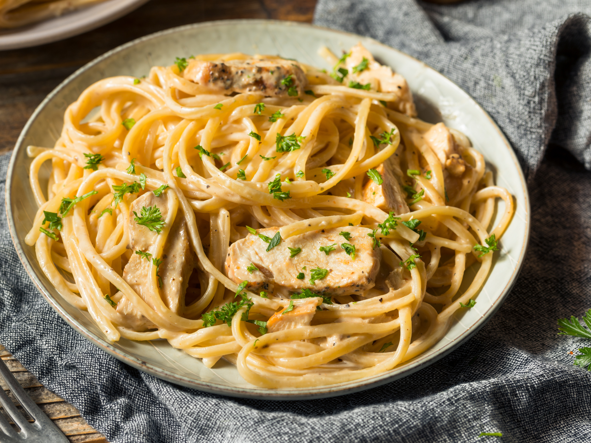 Easy Chicken Fettuccine Recipe the Whole Family Will Love
