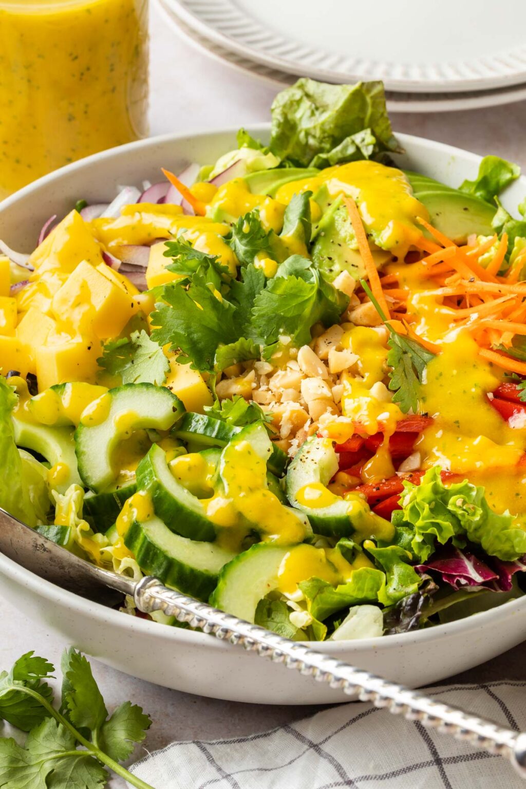 25 Summer Salads to Beat the Heat: Perfect For Small Kitchen Living