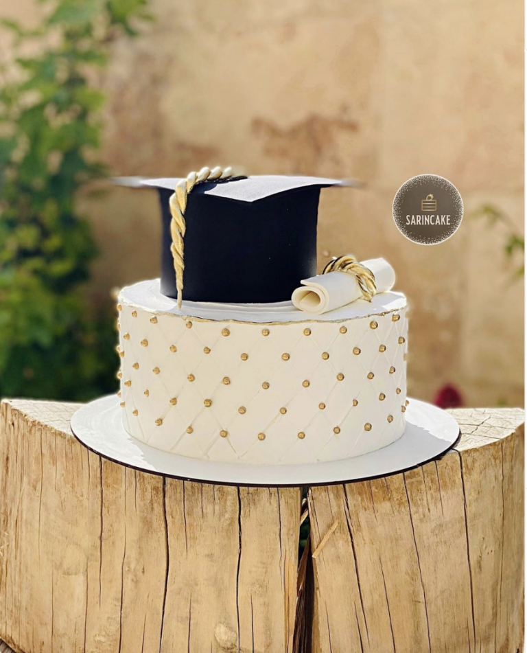 37 Creative Graduation Party Decoration Ideas to Celebrate Your ...