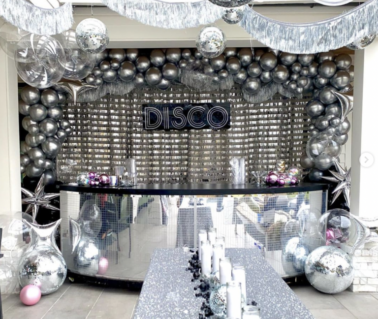 37 Creative Graduation Party Decoration Ideas to Celebrate Your ...