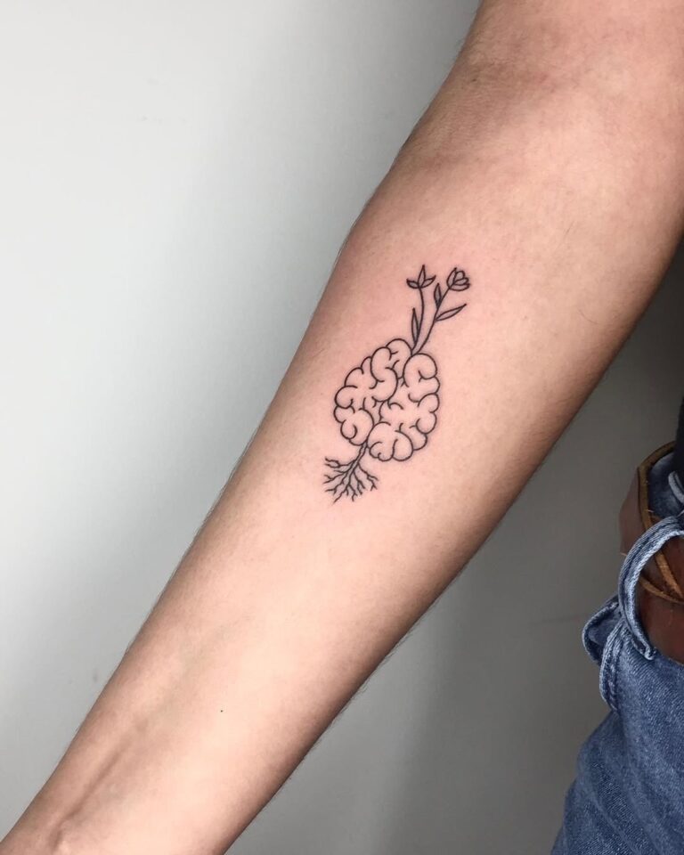 39 Forearm Tattoos: The Hottest Trends of the Year!