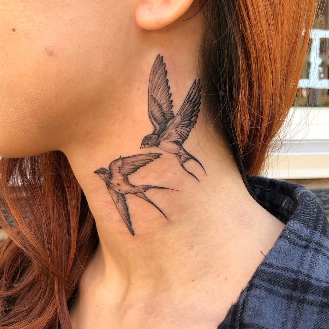 33 Small Tattoos That Are Trendy And Hot