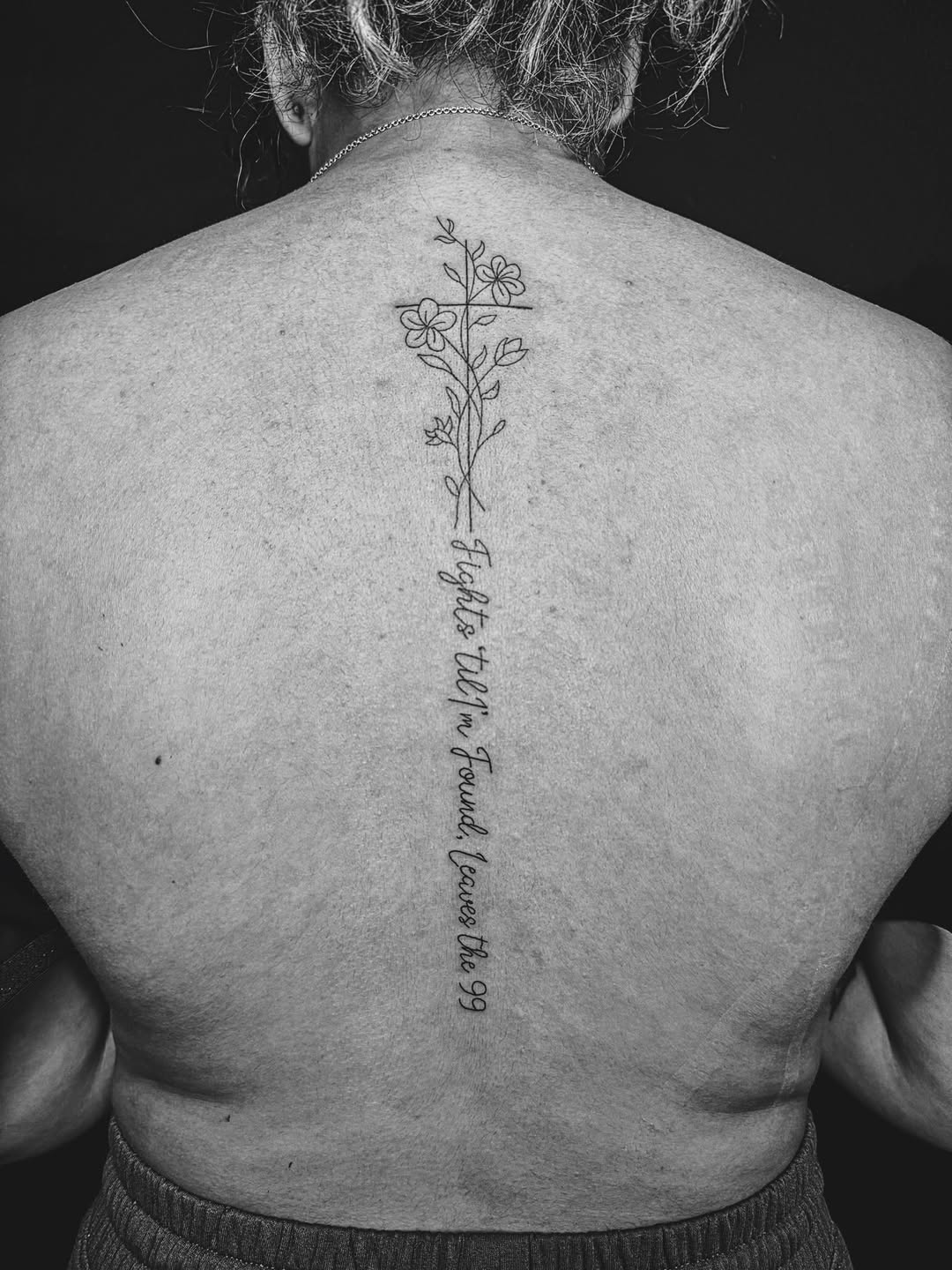 29 Stunning Spine Tattoo Ideas That Are Bold, Beautiful, and Meaningful ...