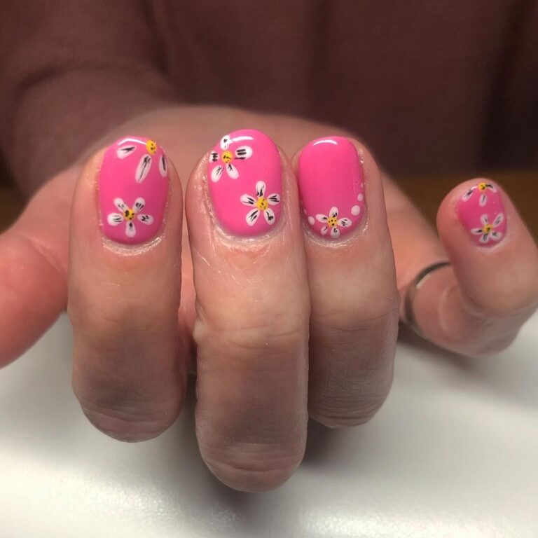 39 Flower Nails That Are Absolutely Blooming