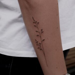 37 Tiny Wrist Tattoos: Small Designs with Big Meanings | Five Senses of ...