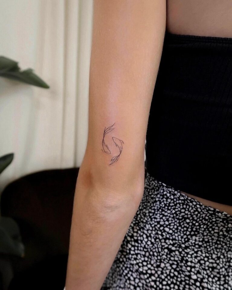 33 Small Tattoos That Are Trendy And Hot