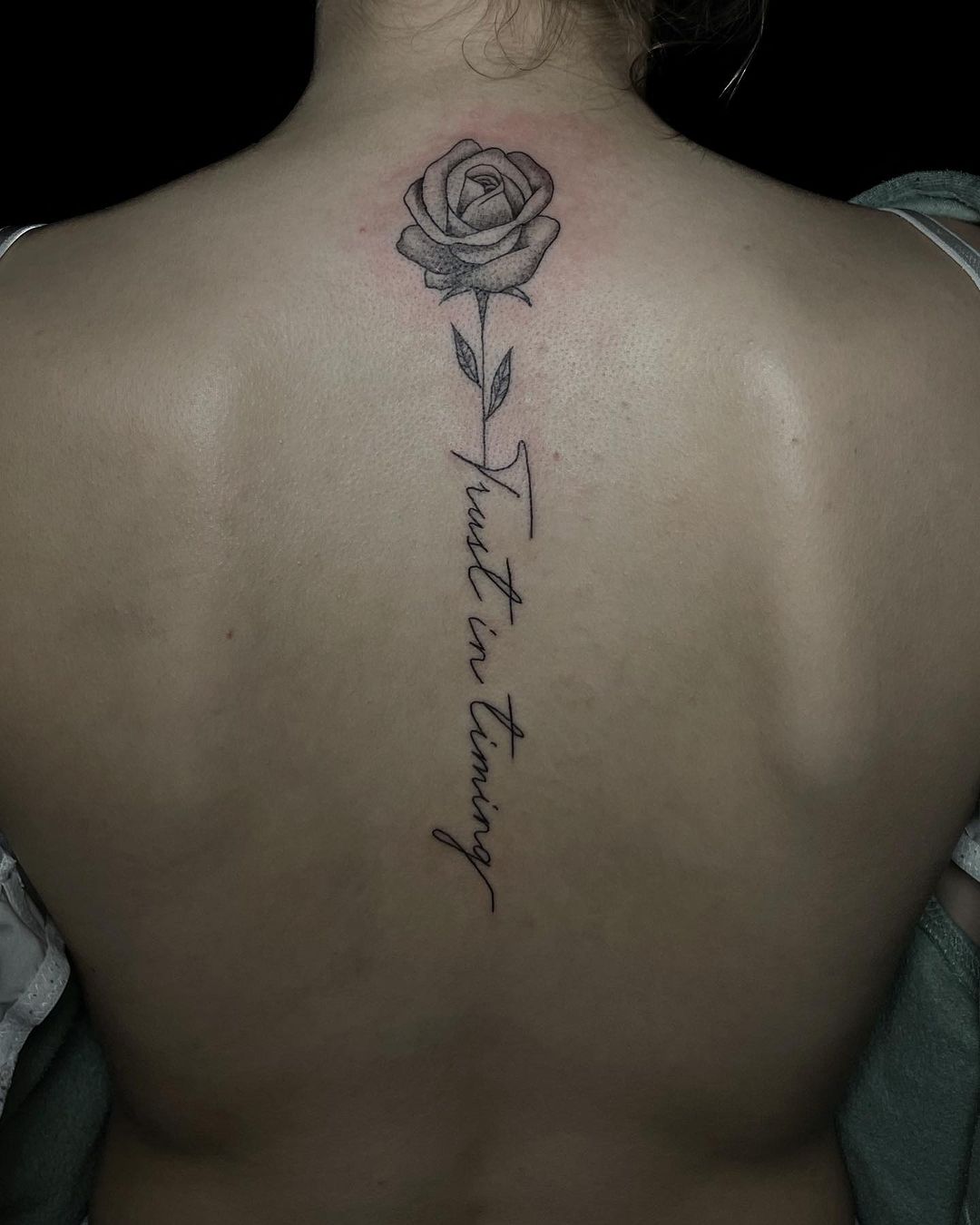 29 Stunning Spine Tattoo Ideas That Are Bold, Beautiful, and Meaningful ...