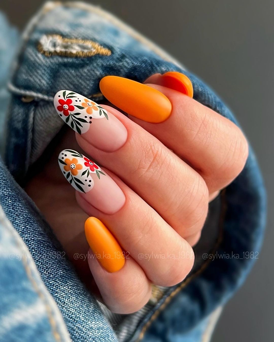 35 Trendsetting June Nail Designs to Brighten Your Look