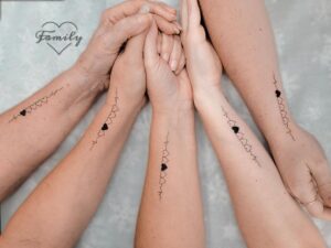 33 Meaningful Family Tattoo Ideas to Celebrate Your Unbreakable Bond