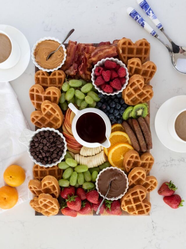 43 Best Light and Bright Summer Brunch Ideas